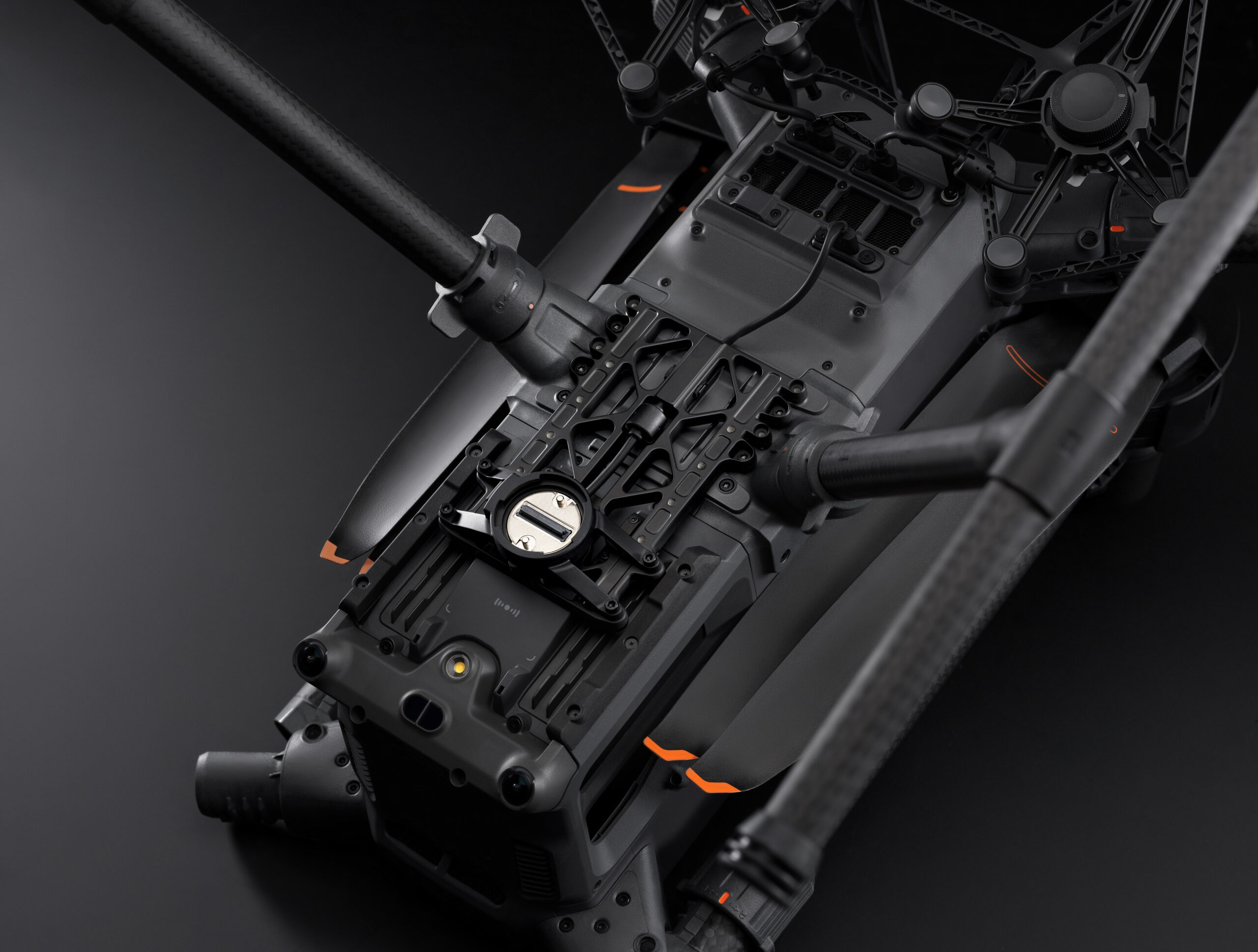 DJI Matrice 400 Third Gimbal Connector – Romvesen AS